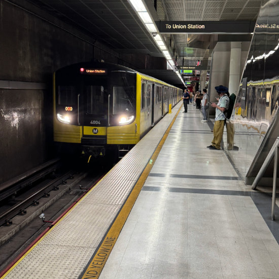 LA Metro HR5000 Rail Vehicle Program Management – AtkinsRéalis